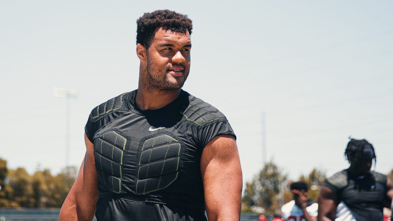 Off the Field: Arik Armstead Unveils His Hidden Chess Talent ♟
