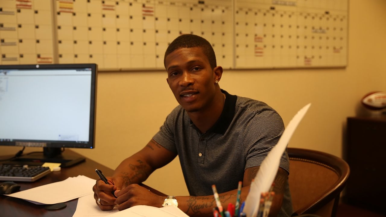 Chris Cook Joins the 49ers