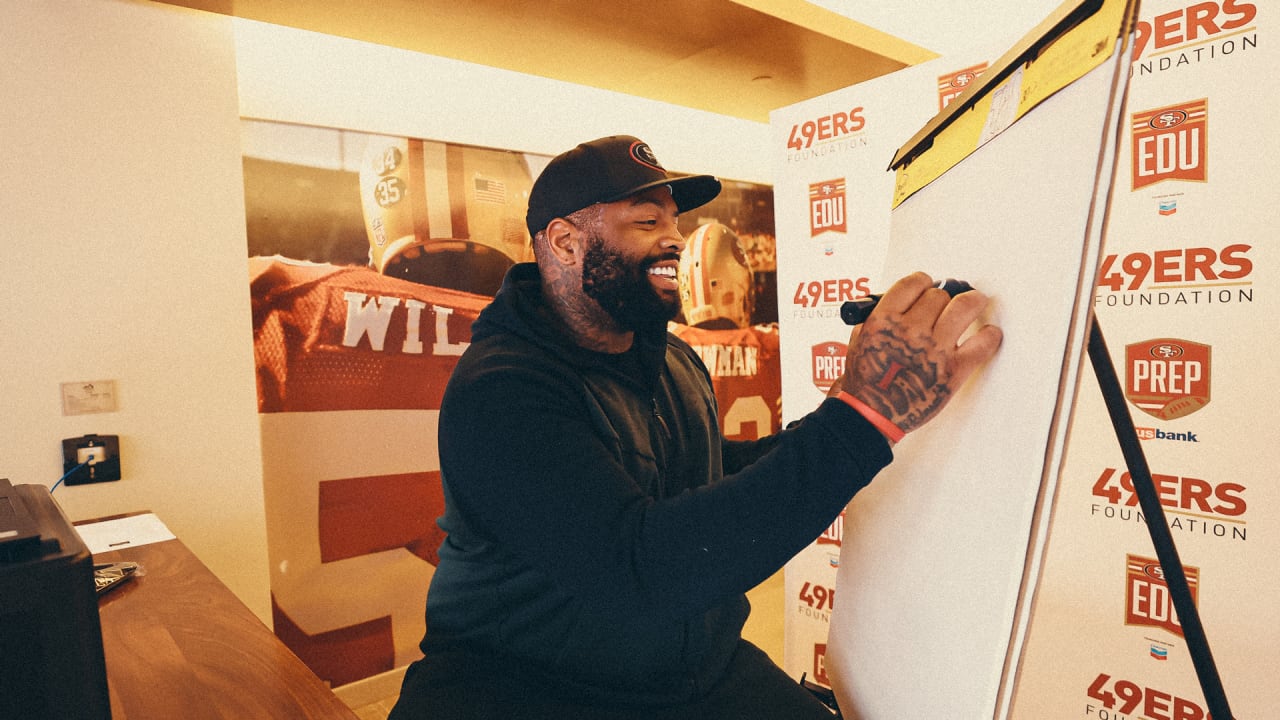 49ers Compete in a Round of Pictionary in Players for a Purpose