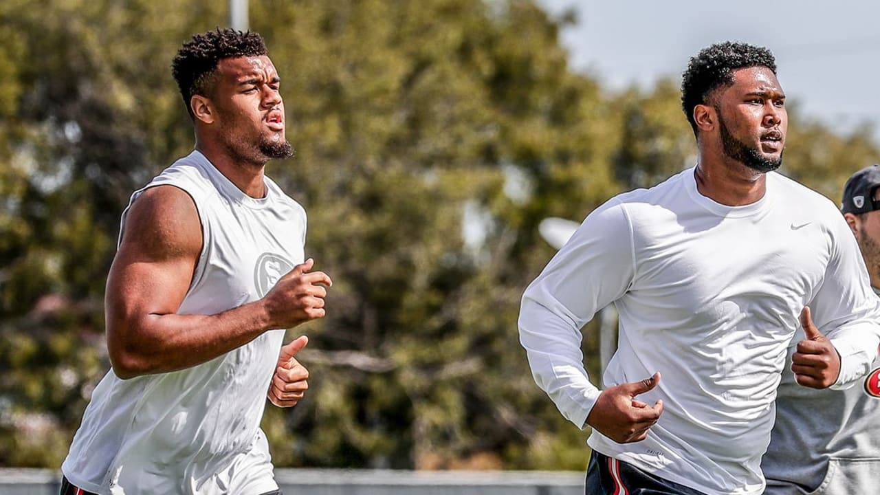 Top 25 Photos of the 49ers Defensive Line from the Offseason Program