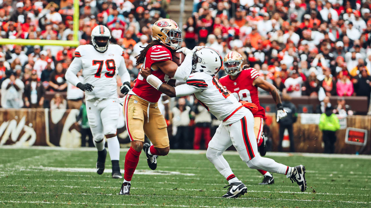 Fred Warner Nabs an Interception in Cleveland