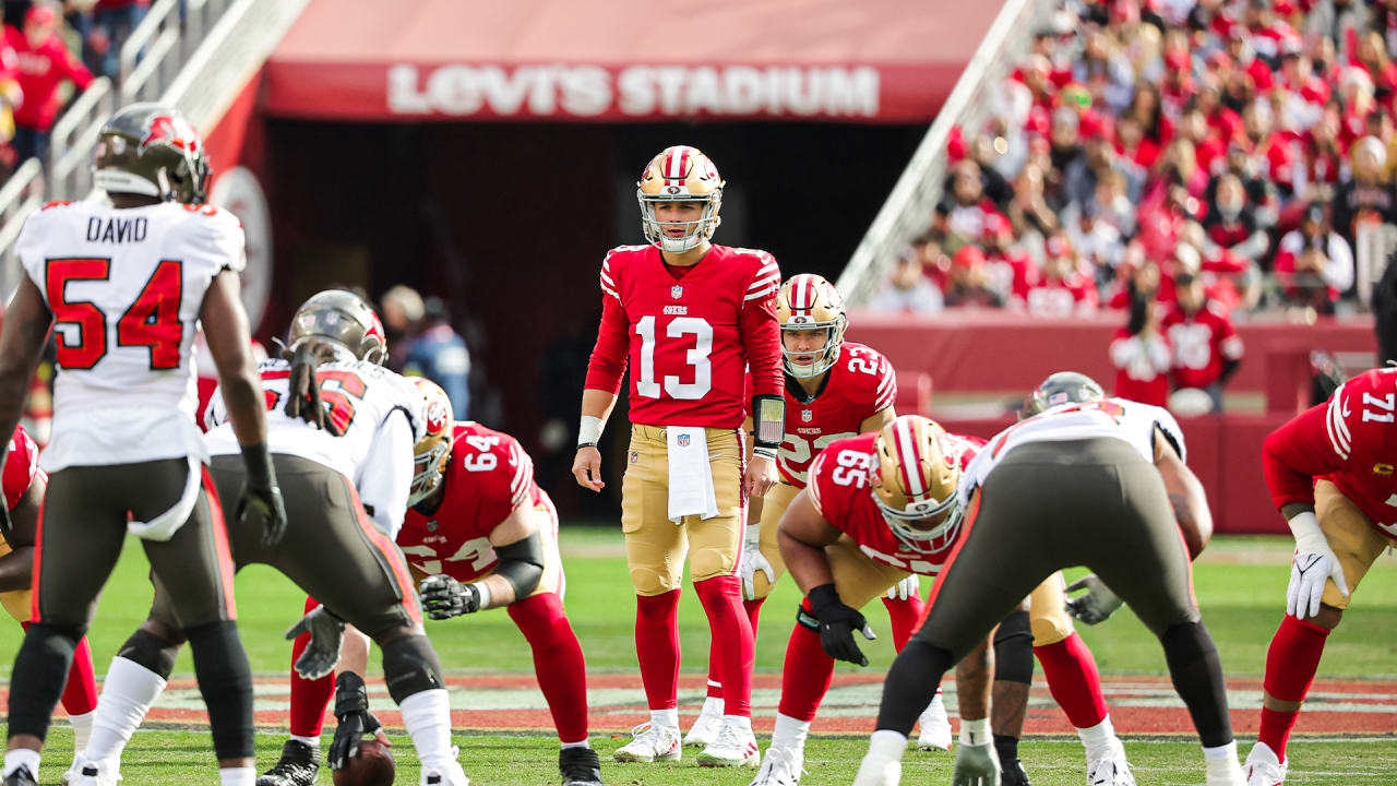 Brock Purdy Hace Historia en la Victoria Sobre Tom Brady y los Buccaneers