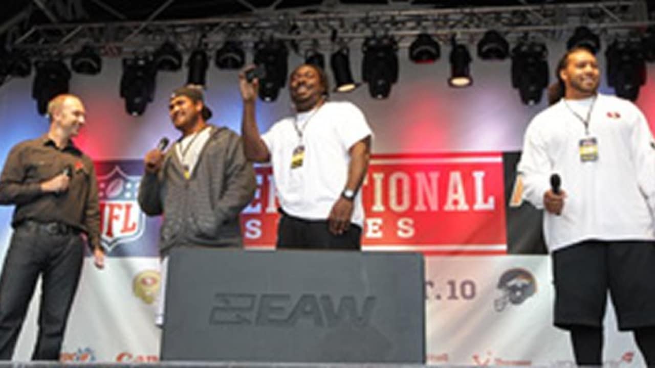 49ers Take the Stage at Fan Rally