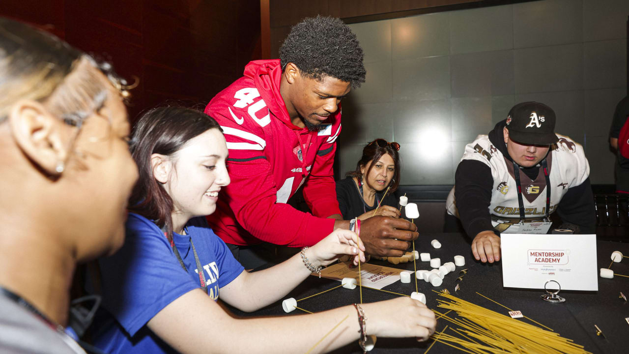49ers Foundation Hosts 2022 Mentorship Academy at Levi's® Stadium