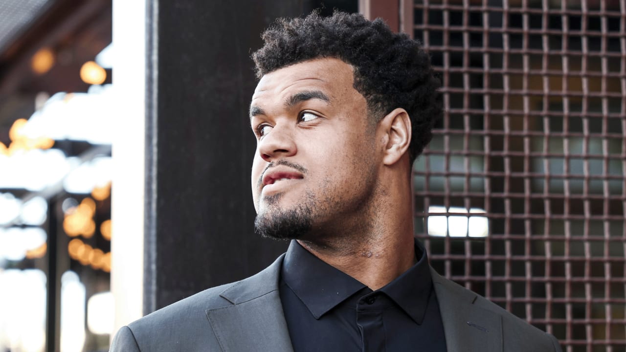Arik Armstead Receives Bay Area Jefferson Award for Commitment to Education