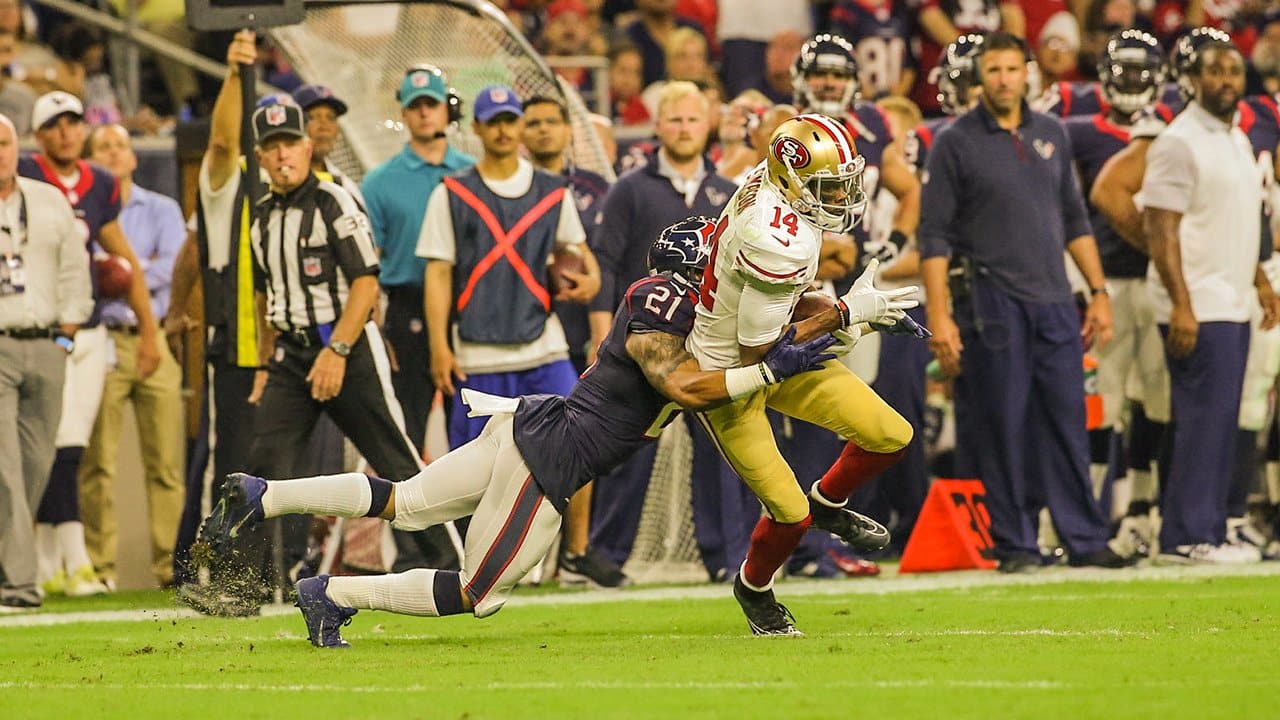 Jerome Simpson Makes a Grab for a 25-yard gain