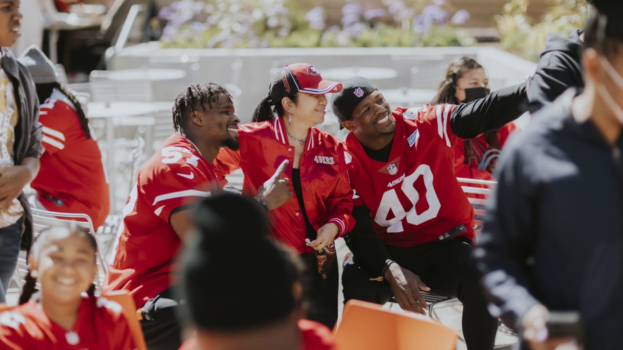 49ers Players Visit Afterschool Program at Mercy Housing