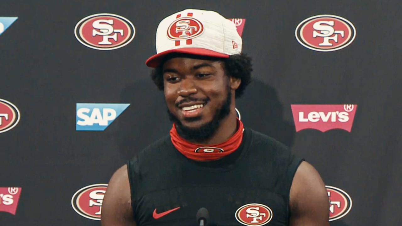 Azeez Al-Shaair on Modeling His Game After Fred Warner