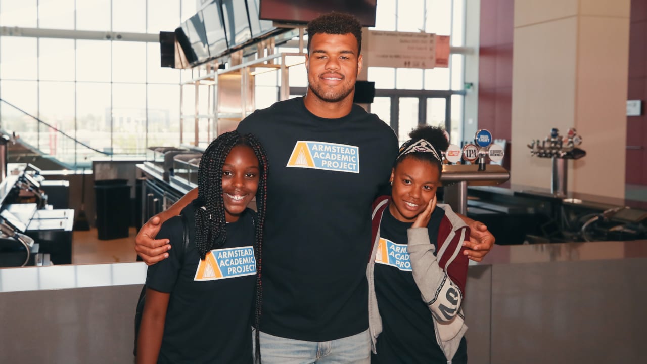Top Photos of Arik Armstead's Work in the Community