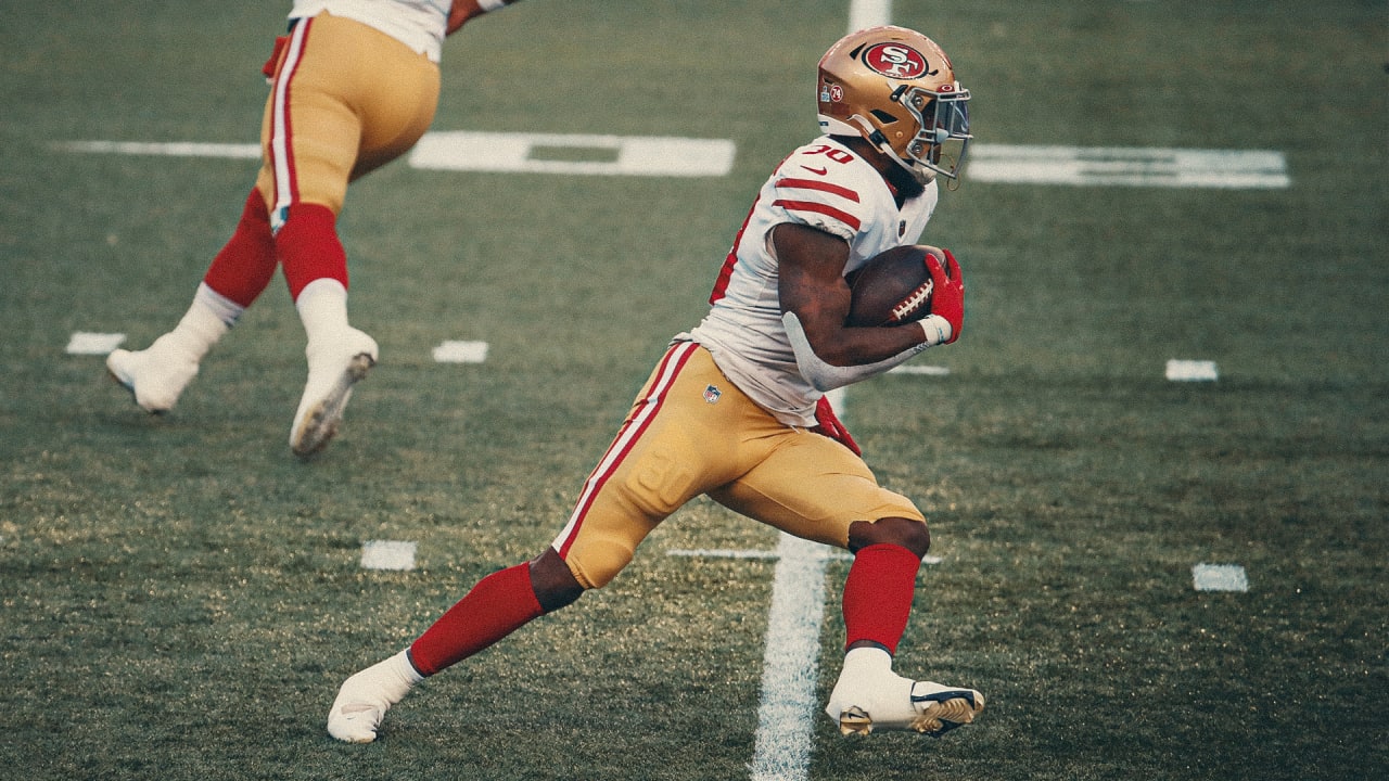 Jeff Wilson Jr. Powers into the End Zone