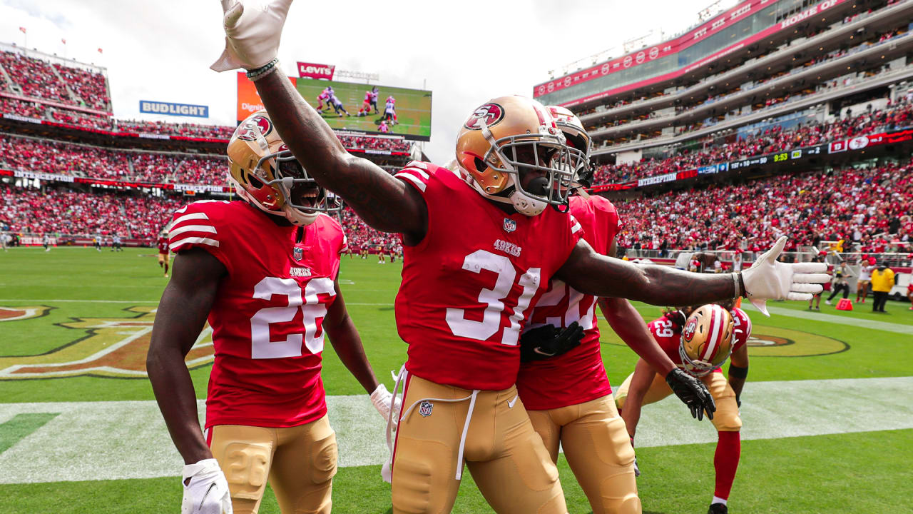 Tashaun Gipson Sr. Returns Interception 14 Yards vs. Seahawks