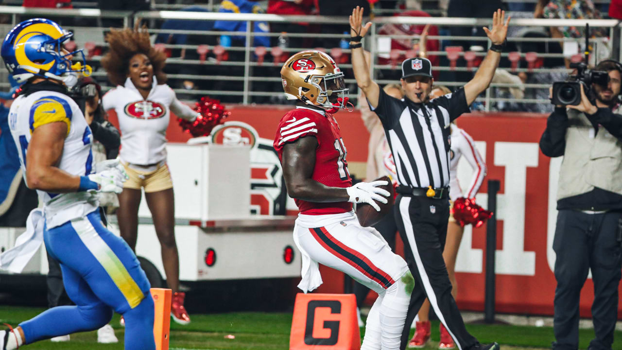 Deebo Samuel Records Second TD on a Fourth Down Catch and Run