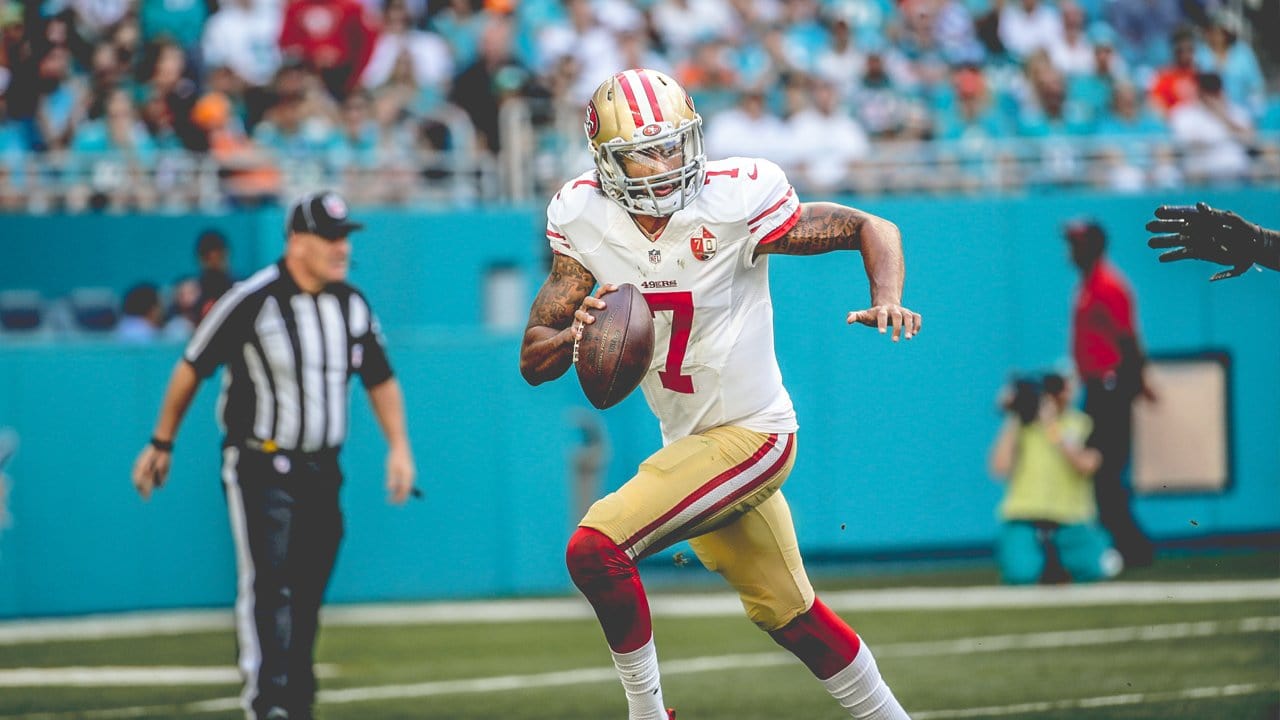 Colin Kaepernick Gains 30 Yards with Legs