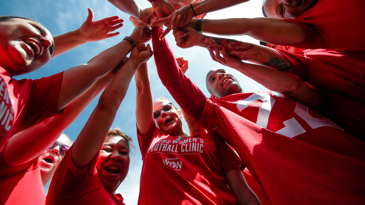 2019 49ers Women's Football Clinic Presented by WON