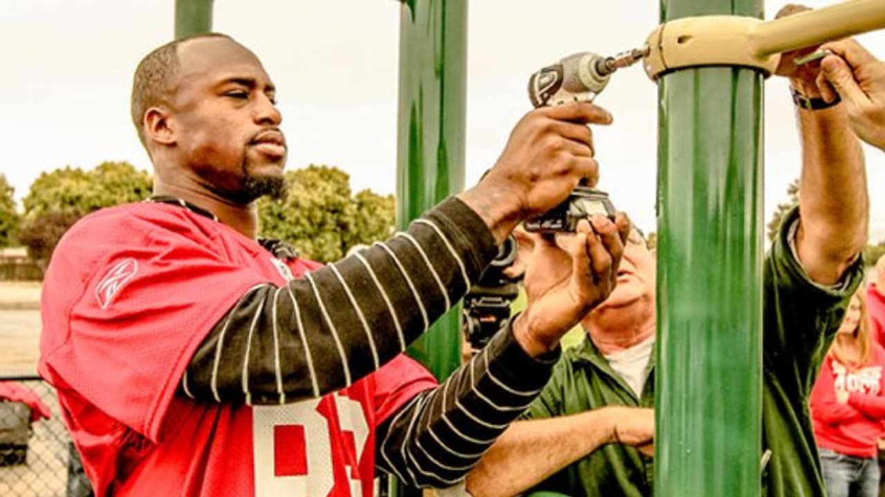 49ers Foundation Receives Patterson Award