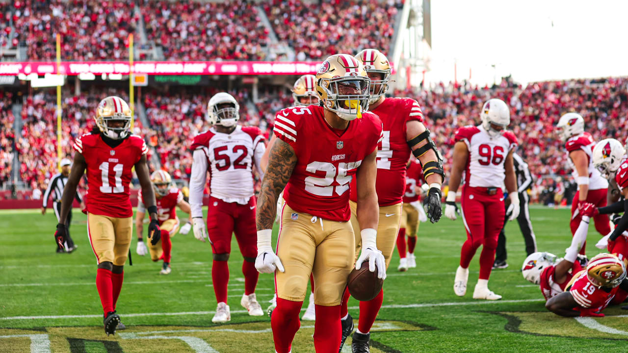 Elijah Mitchell Anota su Primer Touchdown de la Temporada