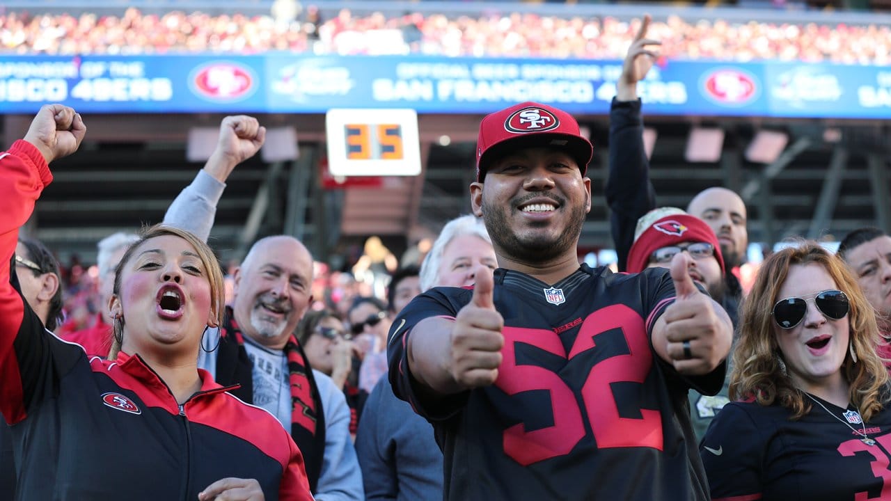 Top 100 Faithful Photos of 49ers Season