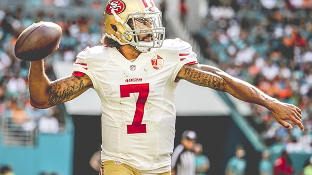 Colin Kaepernick Posts 409 Total Yards, Three Touchdowns in Week 12 Loss