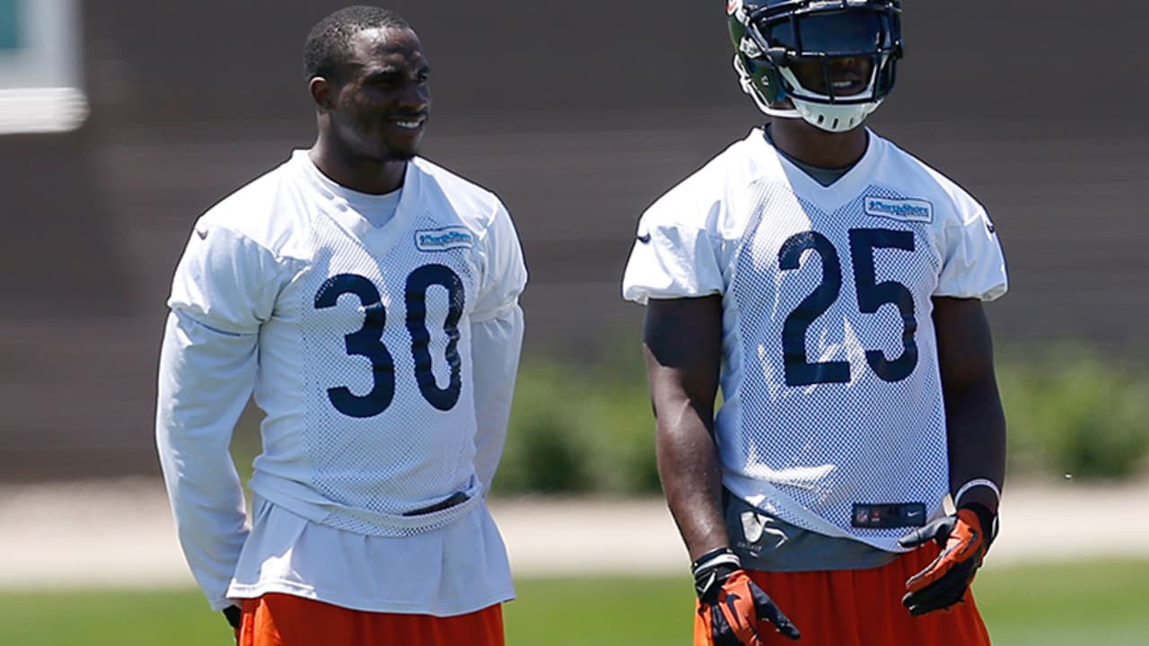 Hurst offers support to ex-teammate