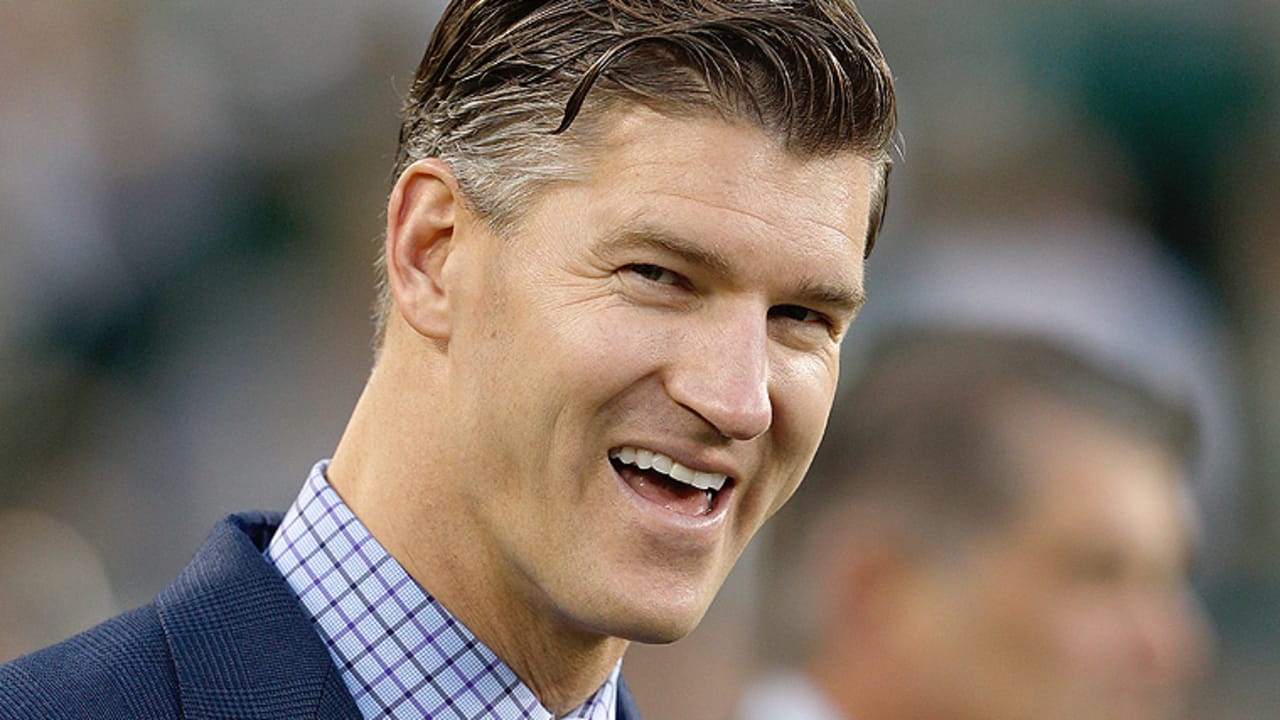 Pace appears on pre-game radio show