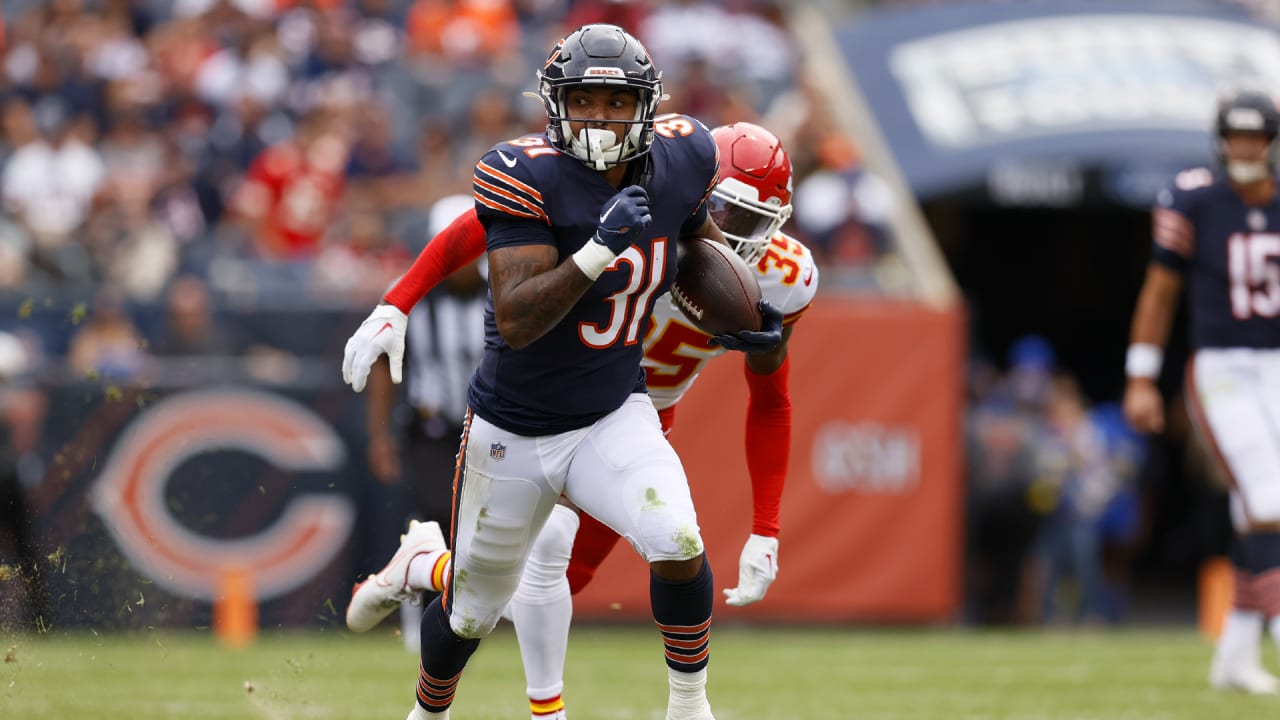 Trestan Ebner makes nasty cut to break off 27-yard run