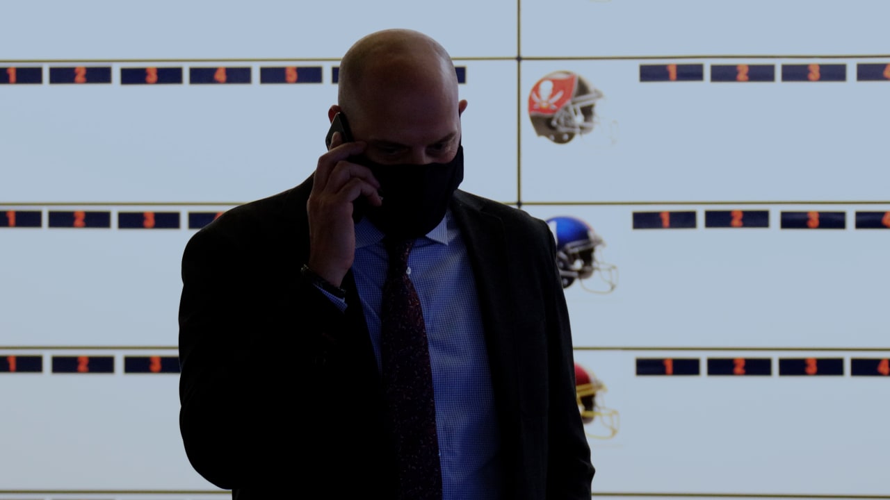 Behind the scenes: Justin Fields draft call