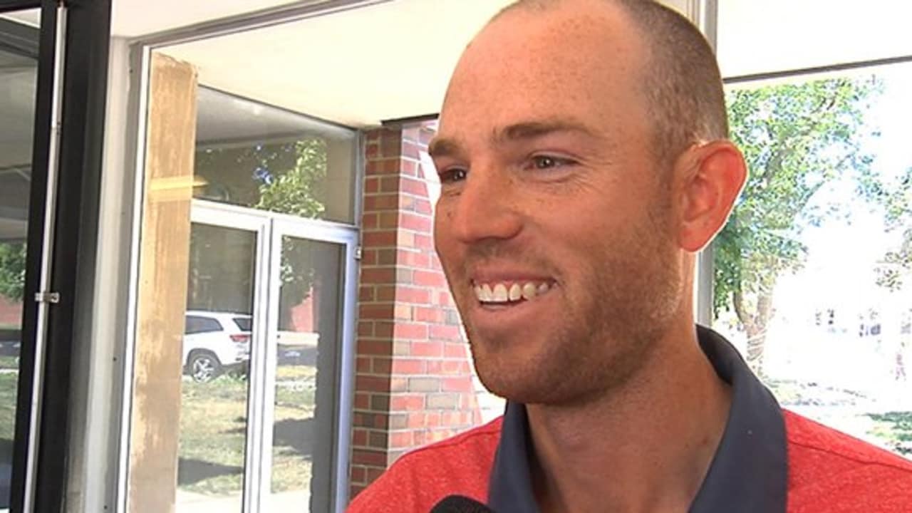 Gould on celebrity golf tournament