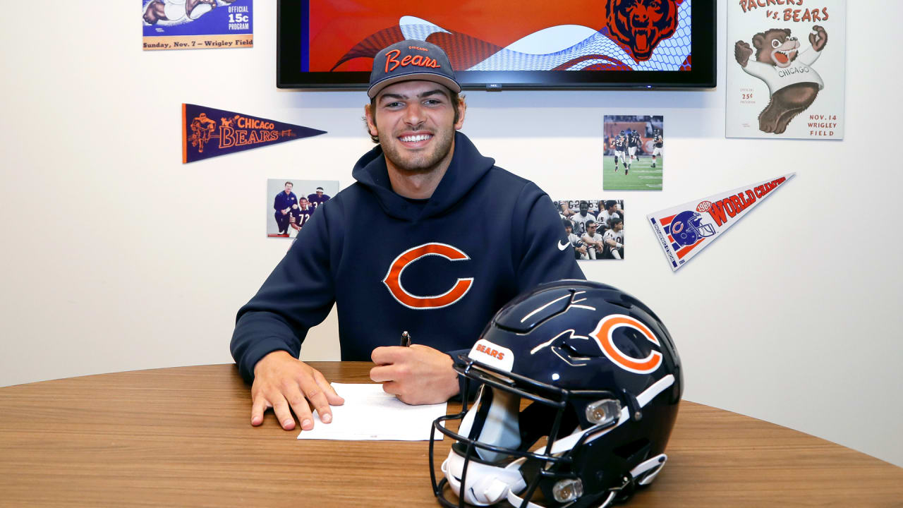 Kmet's contract extension energizes Bears locker room