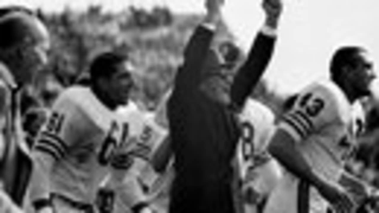 Bears defeated Packers 10-3 in 1963 opener