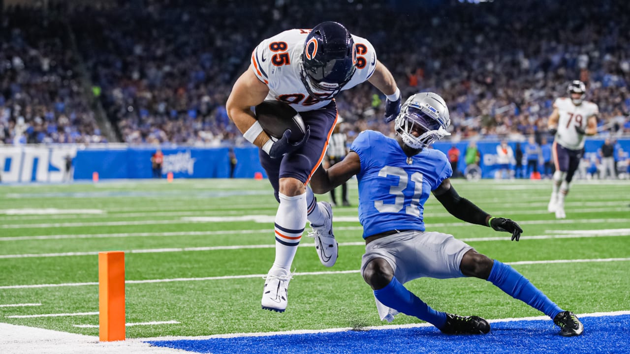 Justin Fields finds Cole Kmet for 13-yard TD