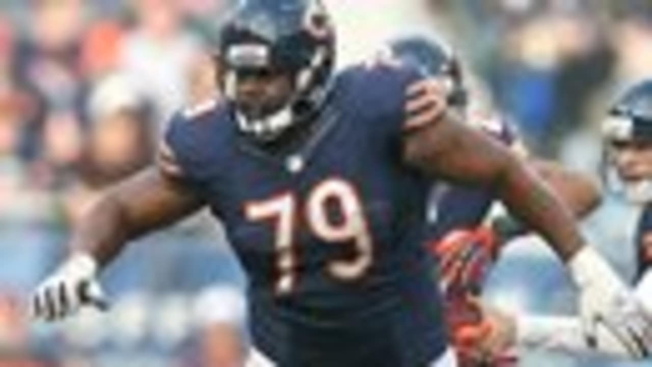 Bears sign Jonathan Scott to one-year contract