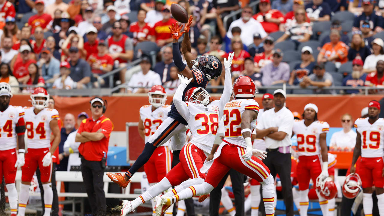 Darnell Mooney gets up for a spectacular leaping catch