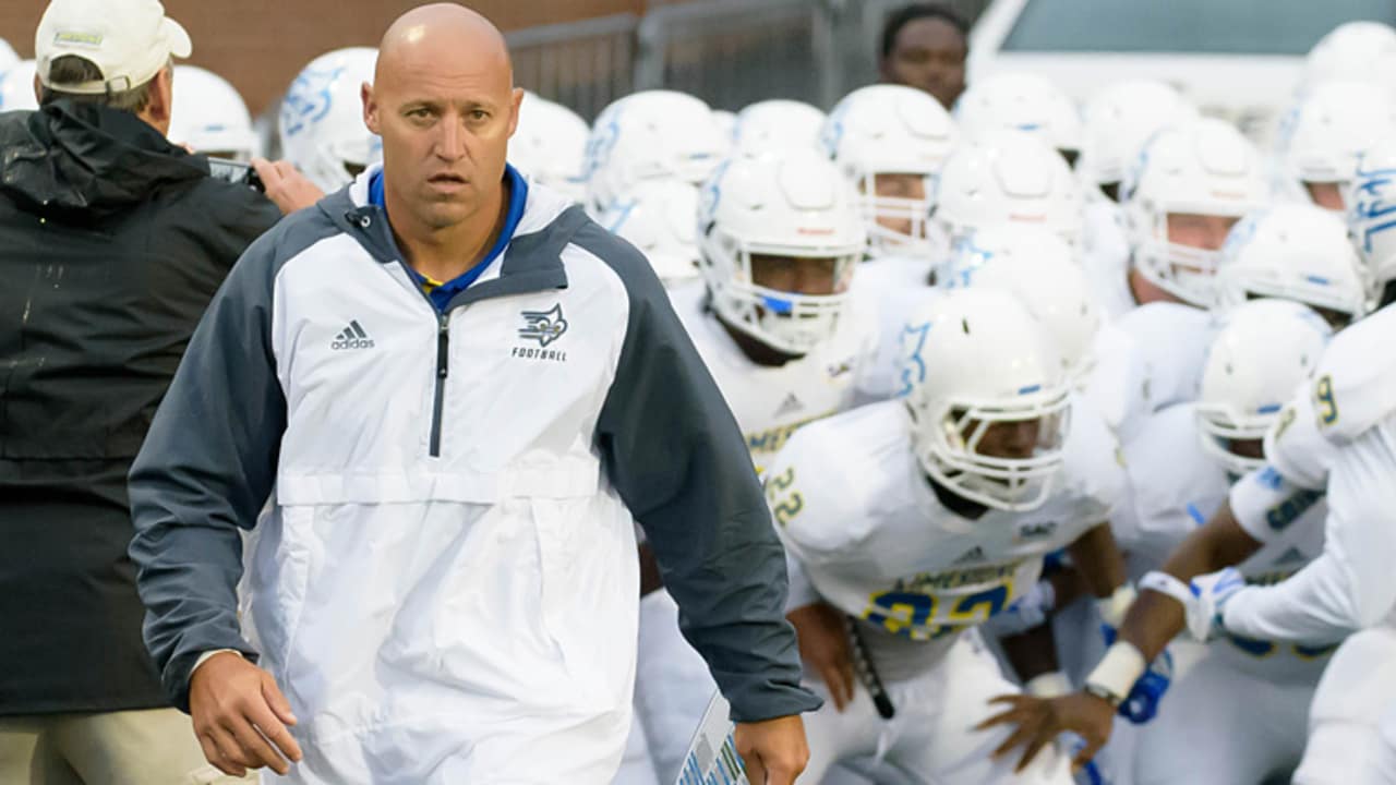 Bears hire Mike Furrey as receivers coach