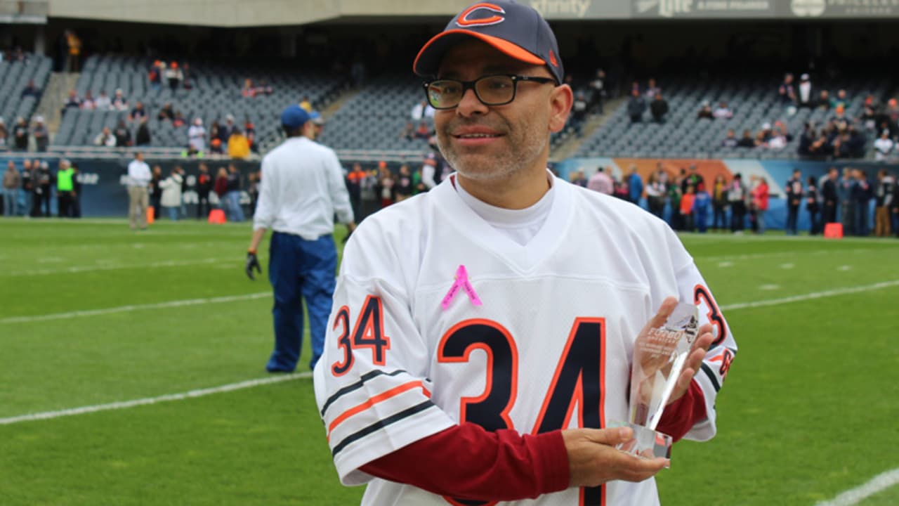 Los Bears Honran a Jose Rico