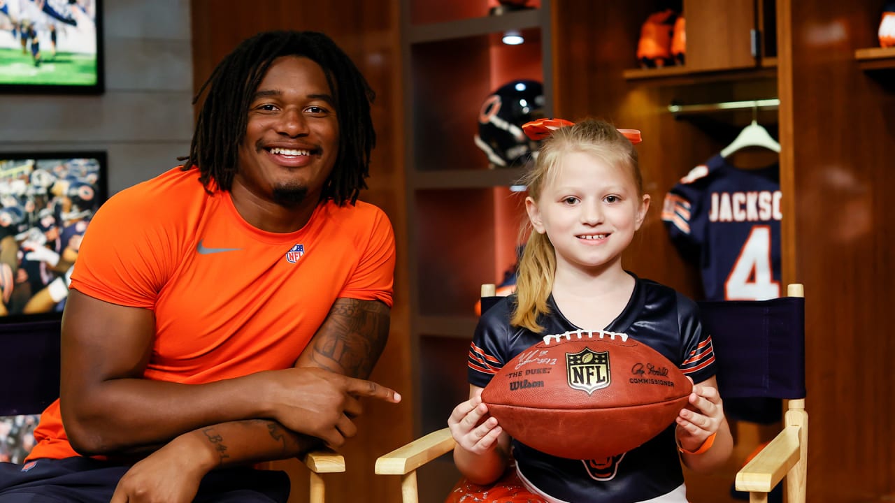 Junior reporter interviews Velus Jones Jr. | Inside the Bears