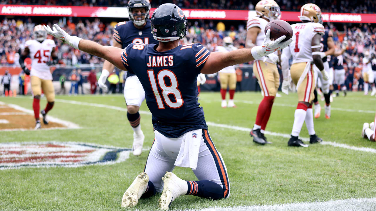 Justin Fields makes perfect TD throw to diving Jesse James