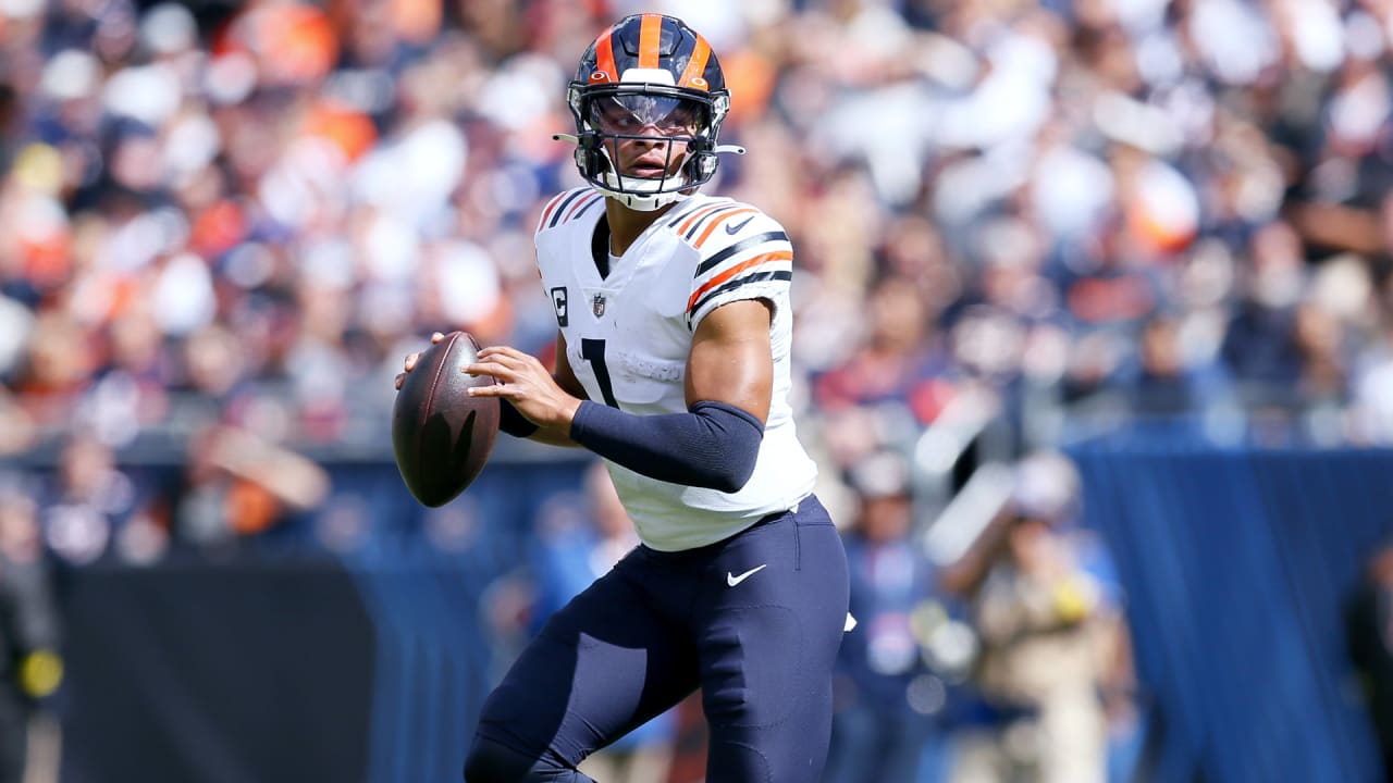 Justin Fields focused on positives, correcting mistakes