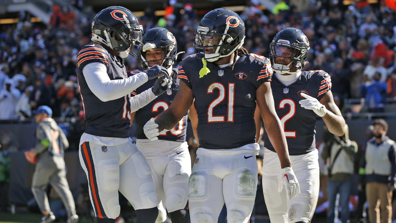 HIGHLIGHT: D'Onta Foreman muscles his way for 2-yard TD