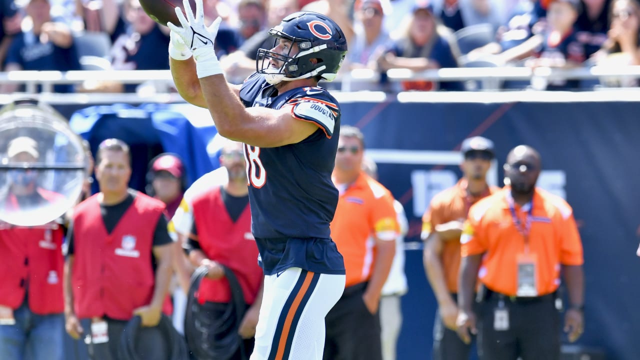 Justin Fields uncorks 30-yard TD to Jesse James