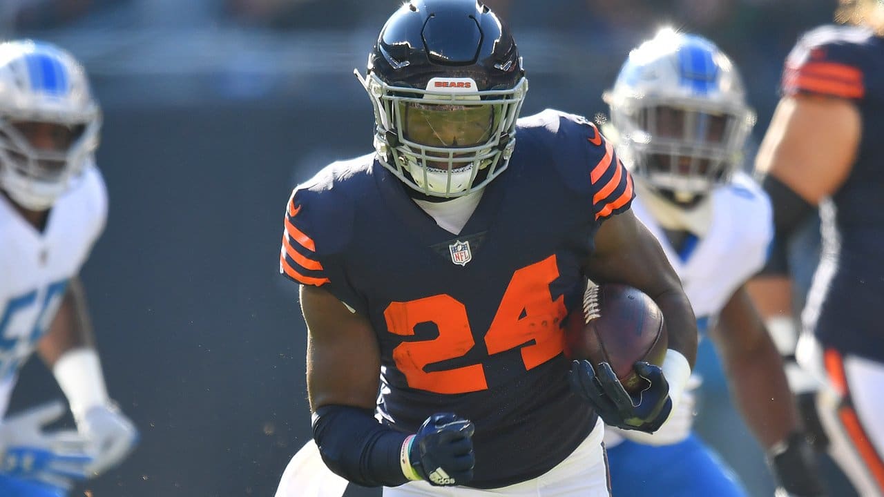 Jordan Howard runs for 50-yard gain