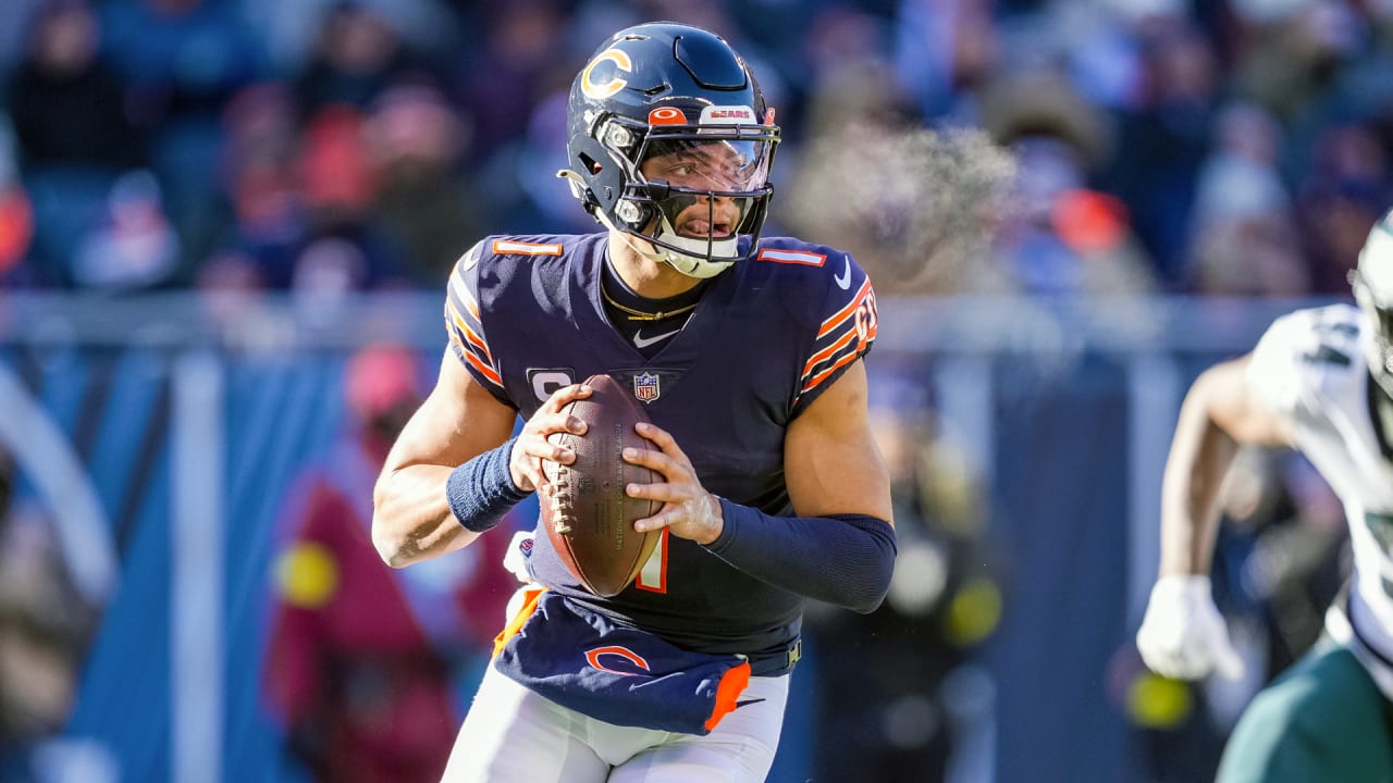 Fields continuing to adapt, find ways to lead offense