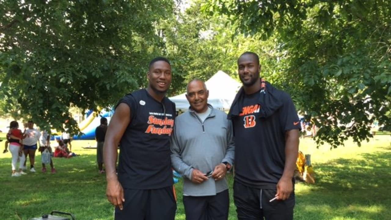 Carlos Dunlap Photo Gallery