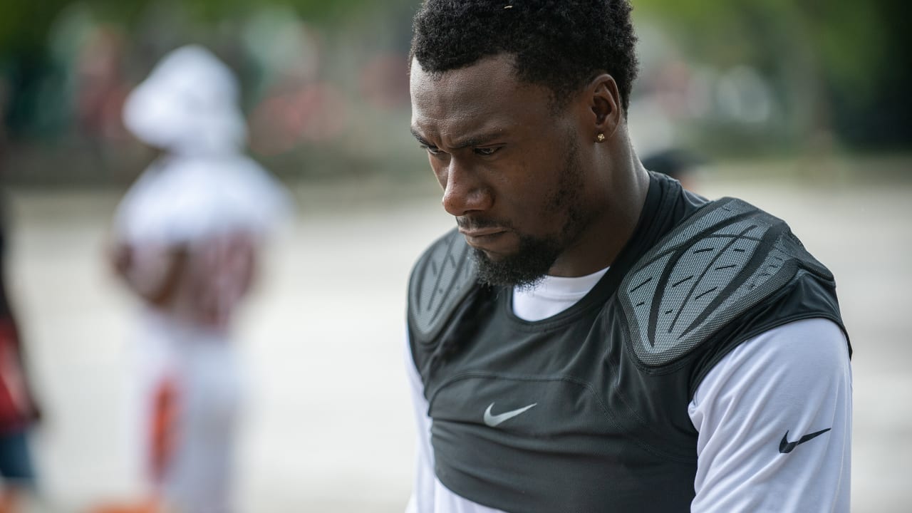 Bengals players, coaches emerge resolved from an emotional meeting.