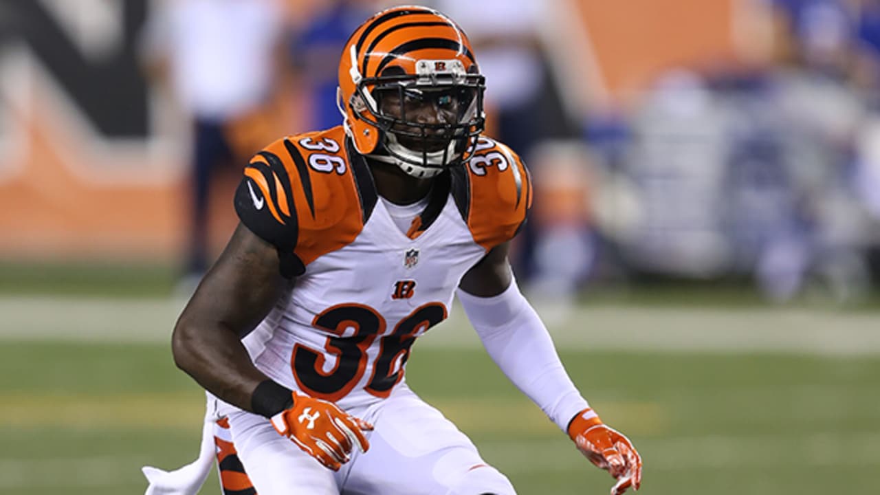 Williams' extension solidifies safety spot