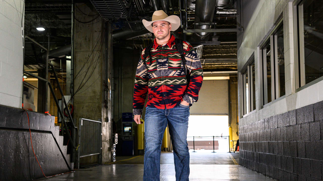 Photos: Logan Wilson Sports Western Wear in Week 13