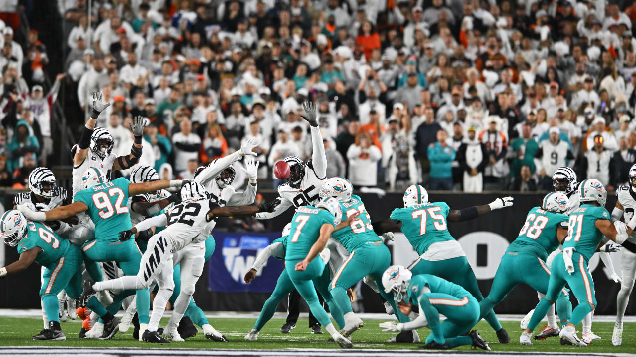 Jeff Gunter, Bengals Block Kick | Week 4 vs Dolphins Highlights