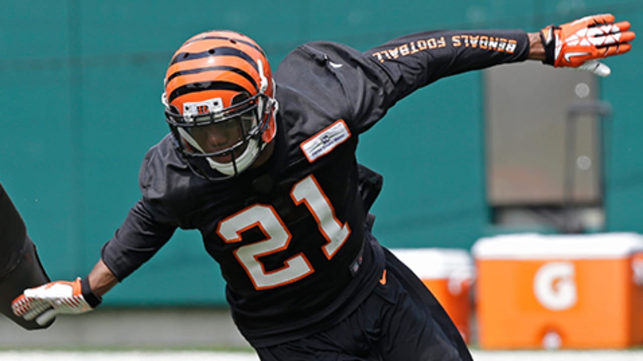 Notes: Rookies face changes; Bengals sign another tackle; Practice shots