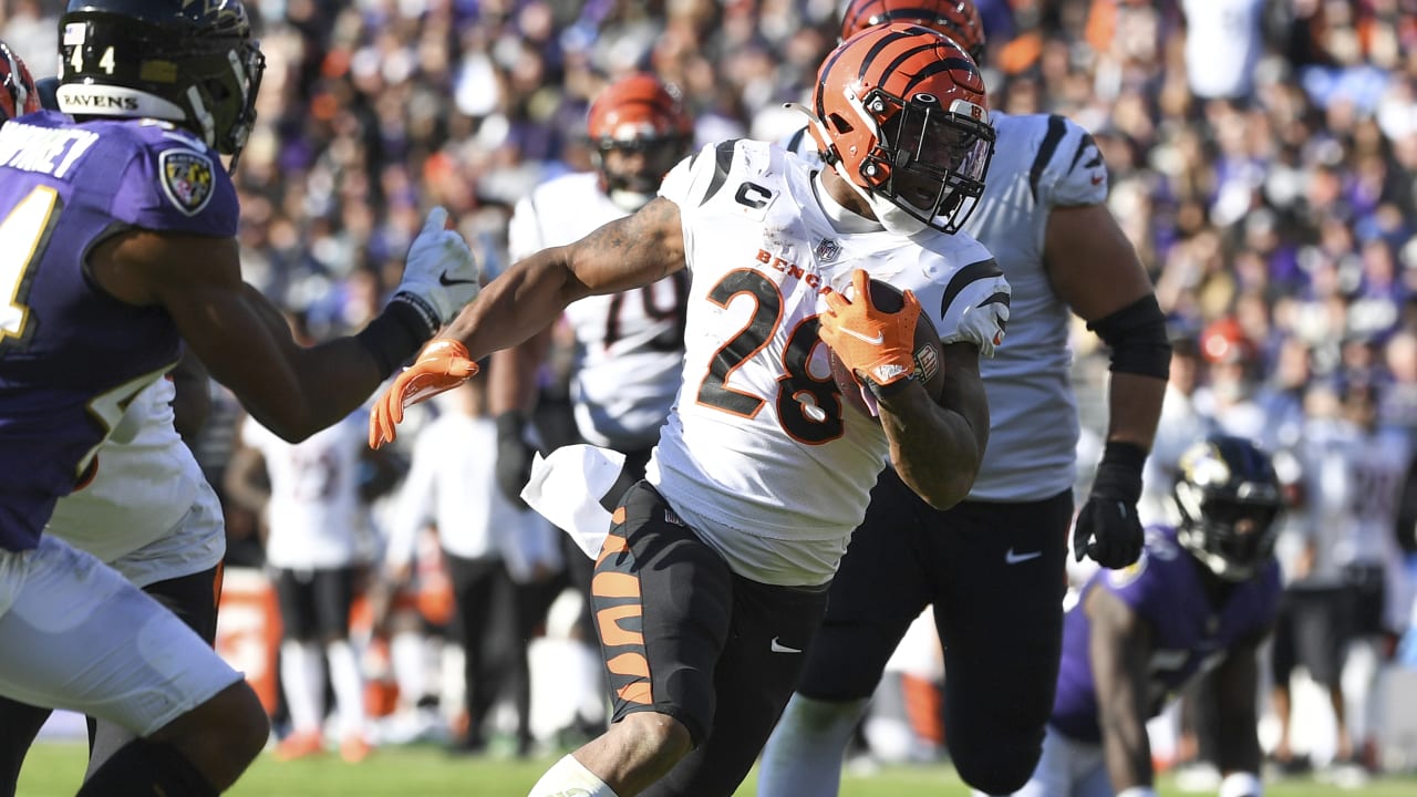 Joe Mixon extends Bengals' lead to 16 on 21-yard TD run