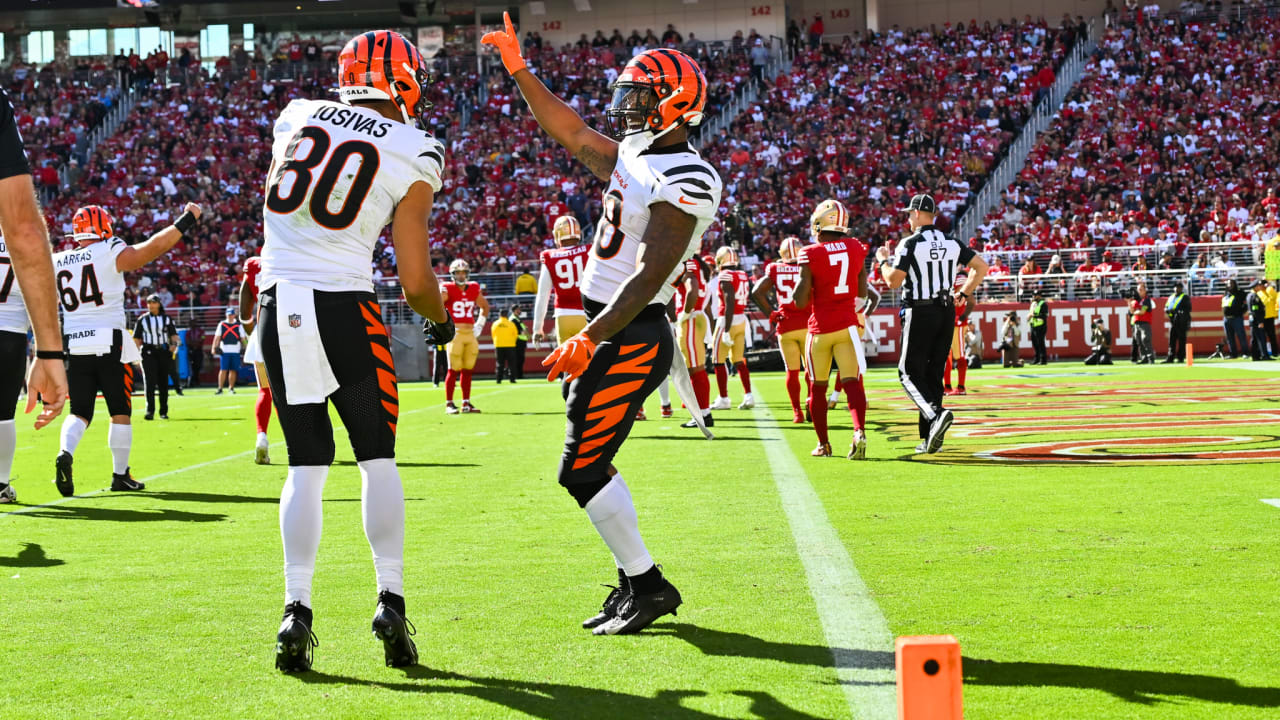 Joe Mixon dances his way past goal line for TD in fourth quarter