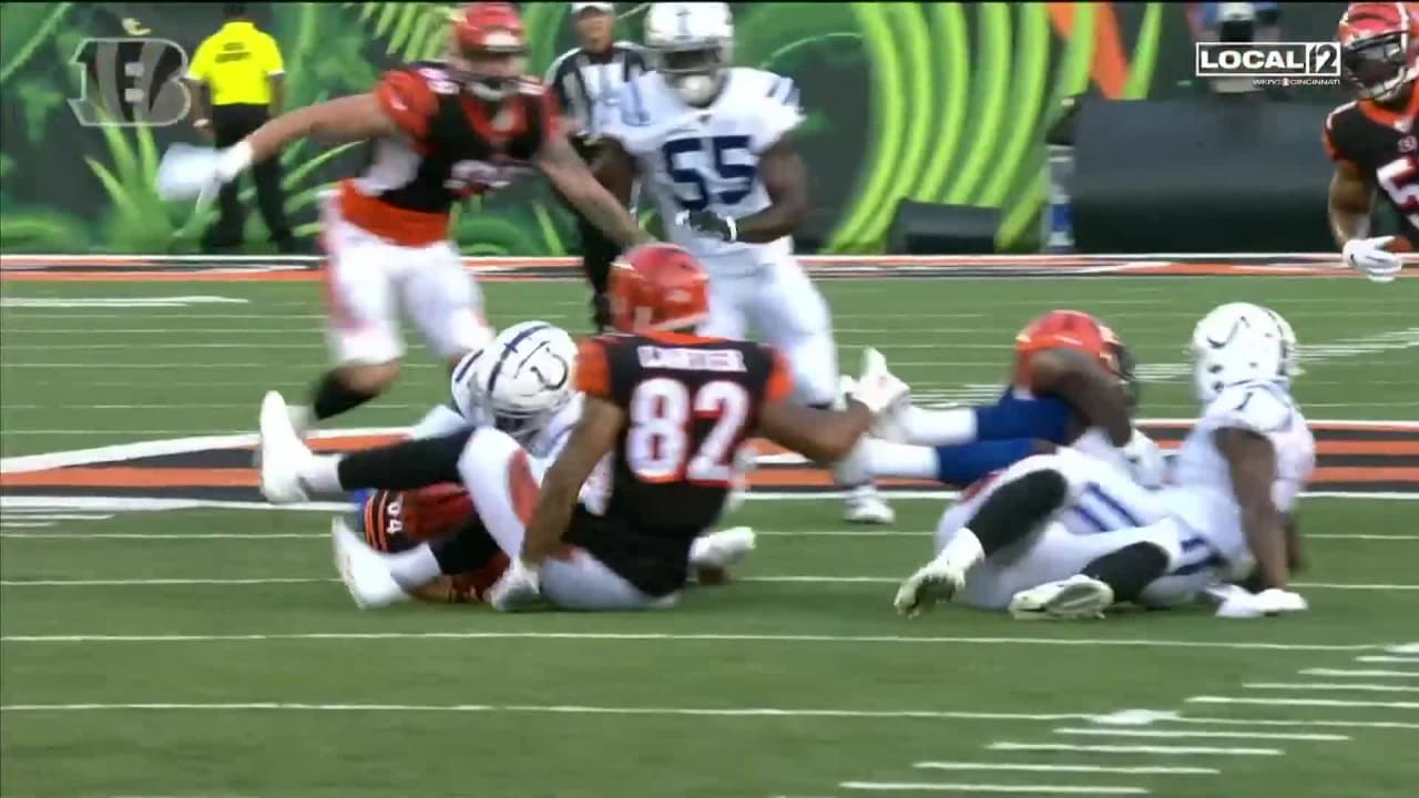 Long snapper Dan Godsil recovers Colts muffed punt